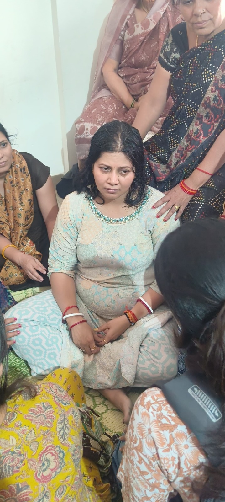 जन्मदिन की खुशी मातम में बदली, मुंबई लोकल ट्रेन में चाकूबाजी में ...