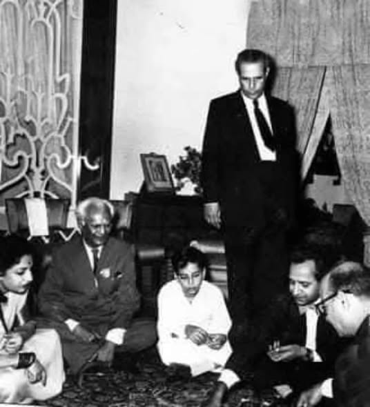 अंधे भी देखते थे फिल्में, एक मूवी ने कर डाला था कंगाल; पहली रंगीन फिल्म ...