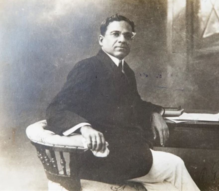 वैश्याओं ने ठुकराया ऑफर, मर्द को बनाया 'हीरोइन', पत्नी के गहने बेच बनाई ...