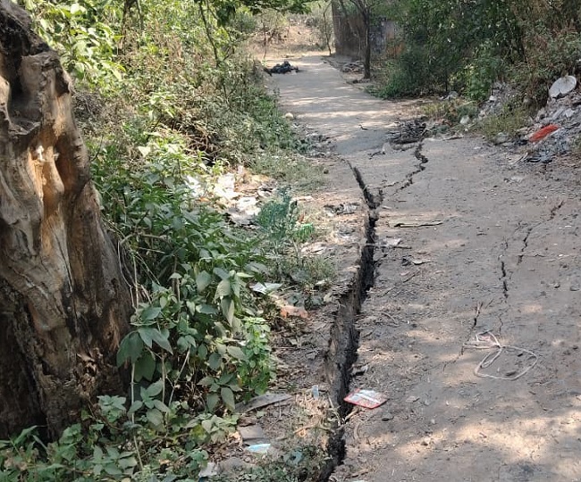 Dhanbad Land Subsidence: तीन की माैत के बाद भी बीसीसीएल-प्रशासन नींद ...