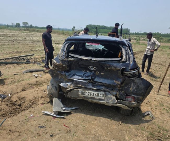 हरिद्वार में सोलानी पुल की रेलिंग तोड़ नीचे गिरी कार, हादसे में पांच ...