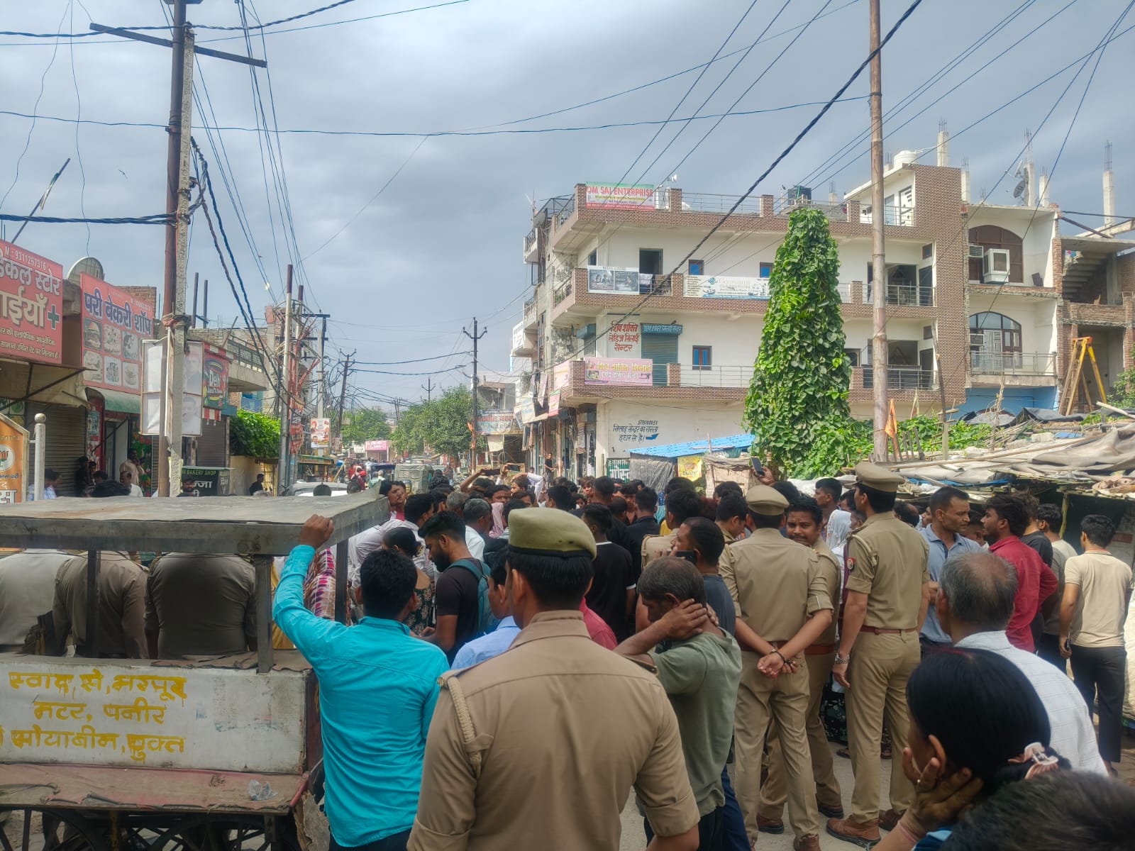 गाजियाबाद में चार दोस्तों ने युवक को बर्थडे पार्टी में बुलाकर की हत्या ...
